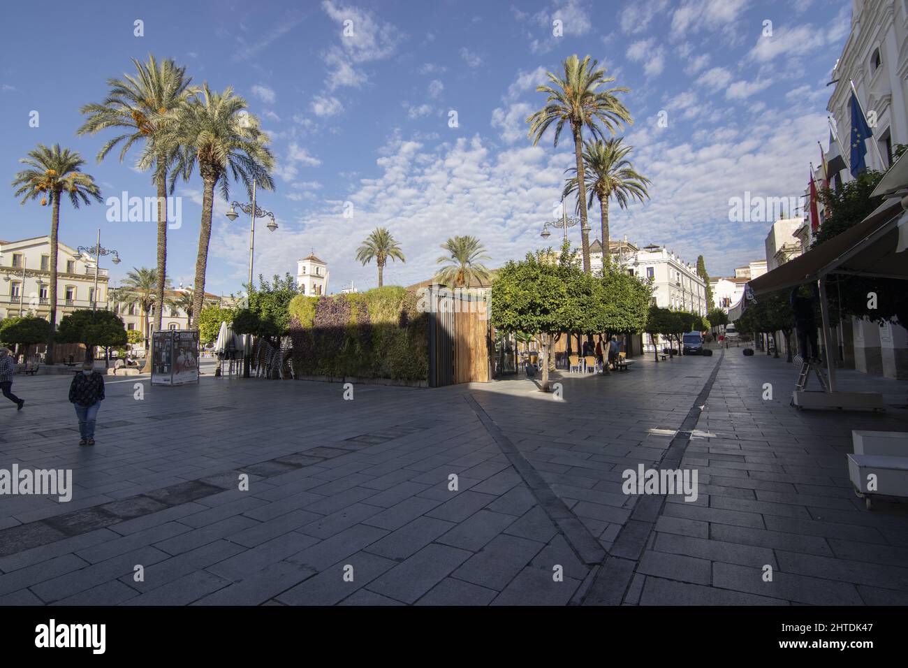 Busy city square, Plaza De Espana, Merida Stock Photo - Alamy