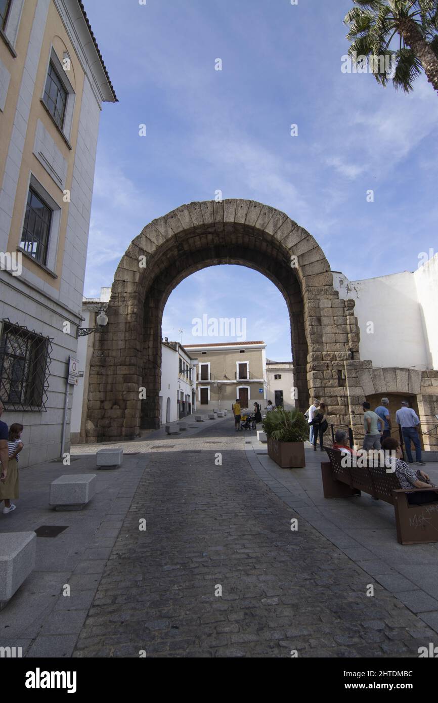 Arch of trajan merida hi-res stock photography and images - Alamy