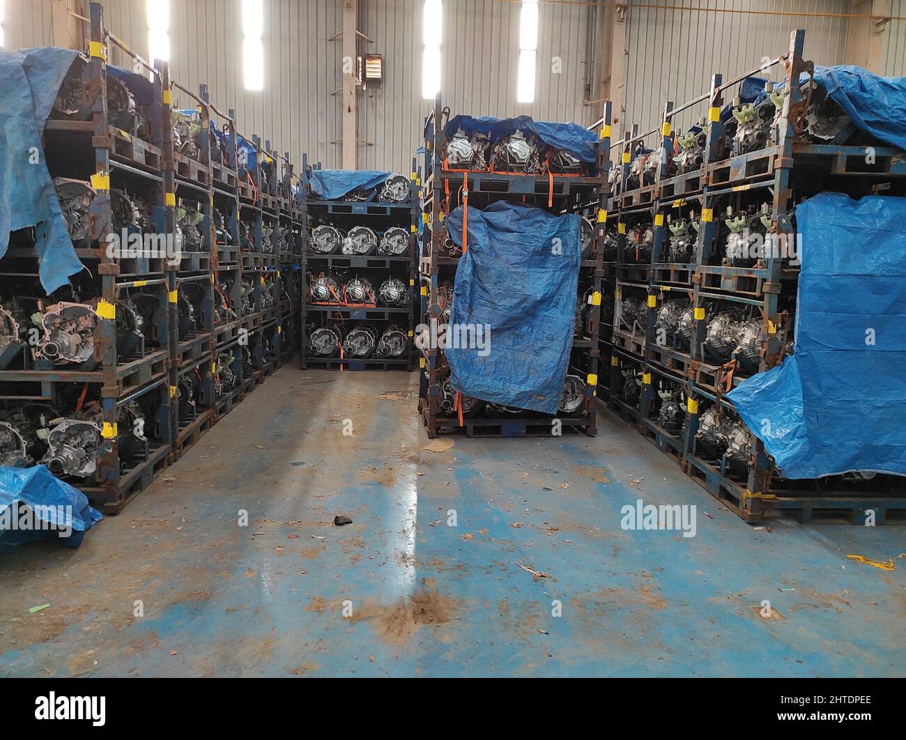 India car manufacture hi-res stock photography and images - Alamy