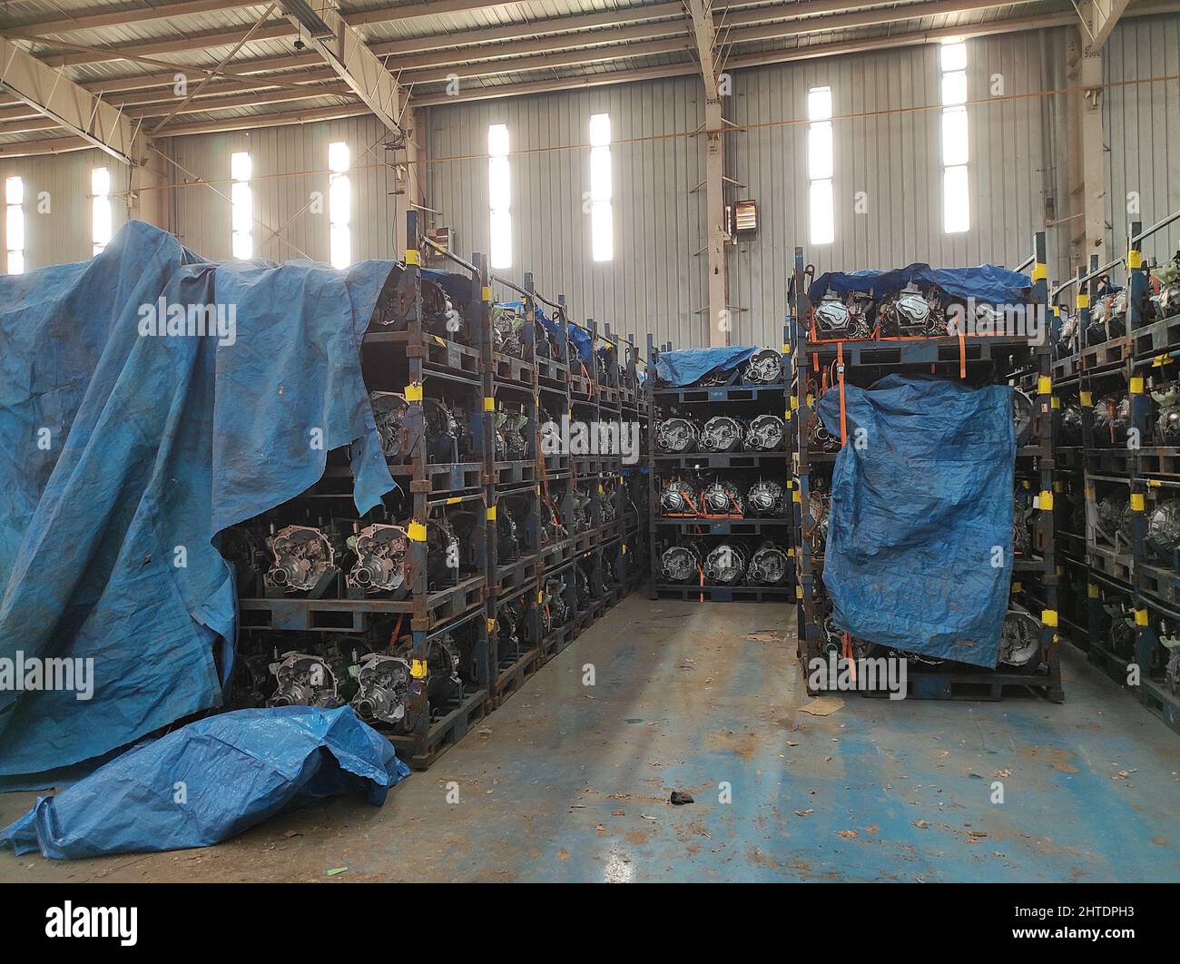 Indian car production hi-res stock photography and images - Alamy