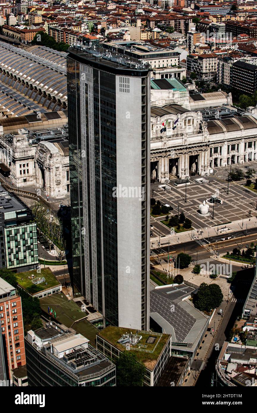 Birdseye view skyscrapers hi-res stock photography and images - Alamy
