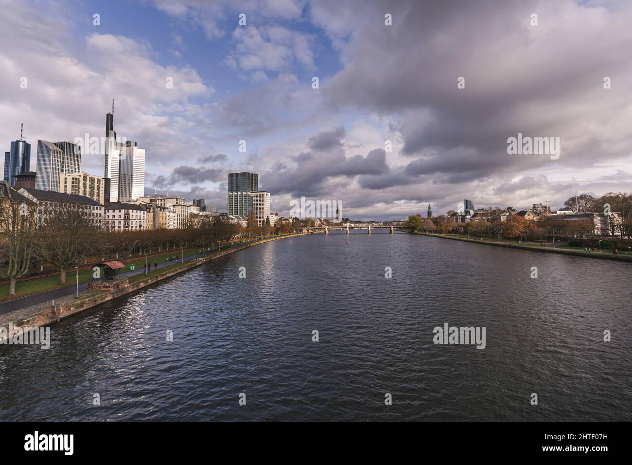 Beautiful scenery of Main River along with the cityscapes in Frankfurt ...