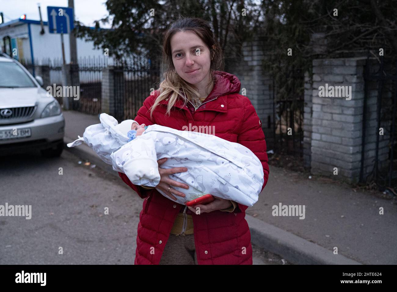 Desperation grows at Ukraine border as more than half a million ...