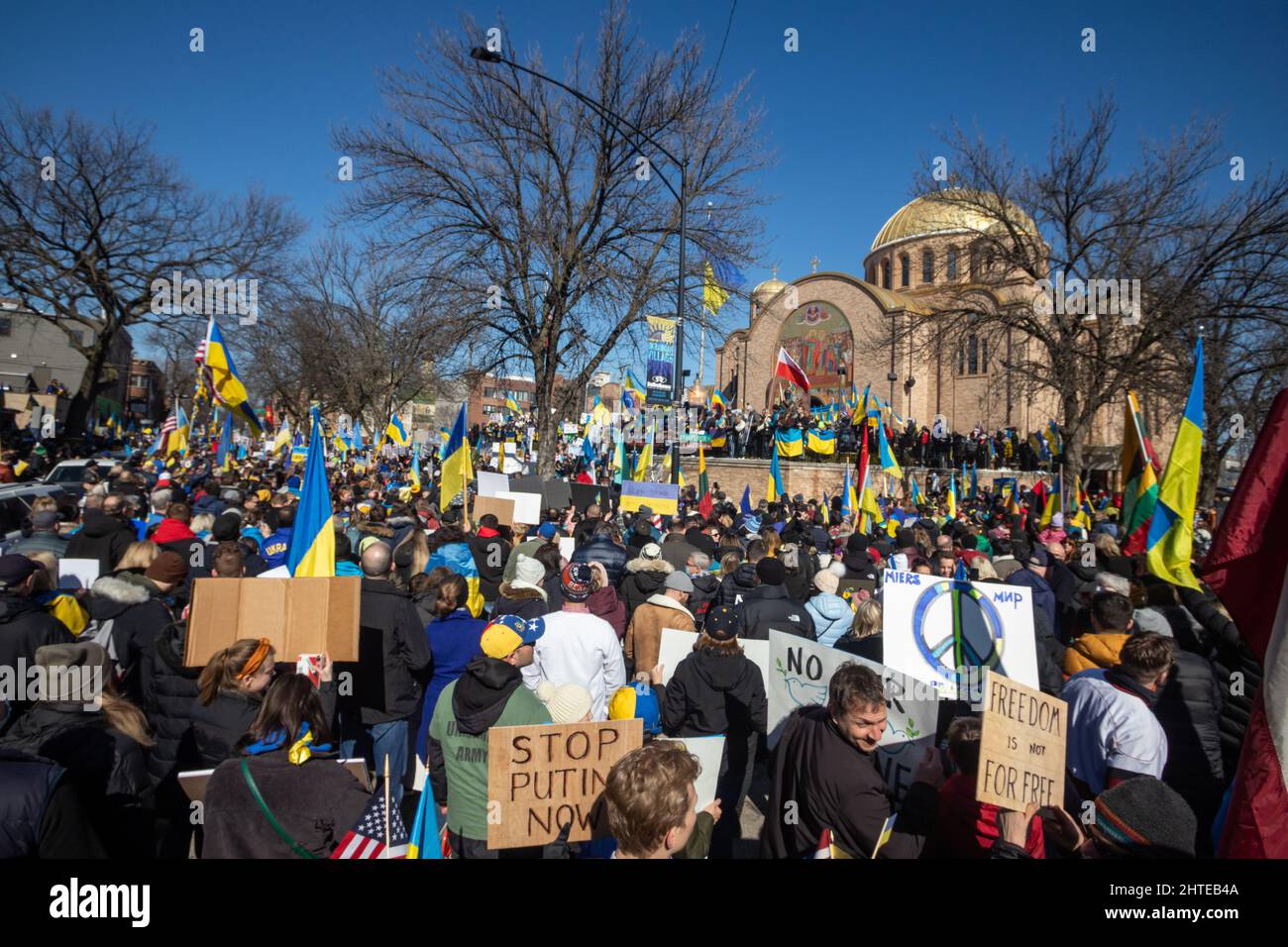 Pro-Ukraine demonstration in Chicago's Ukrainian Village neighborhood ...