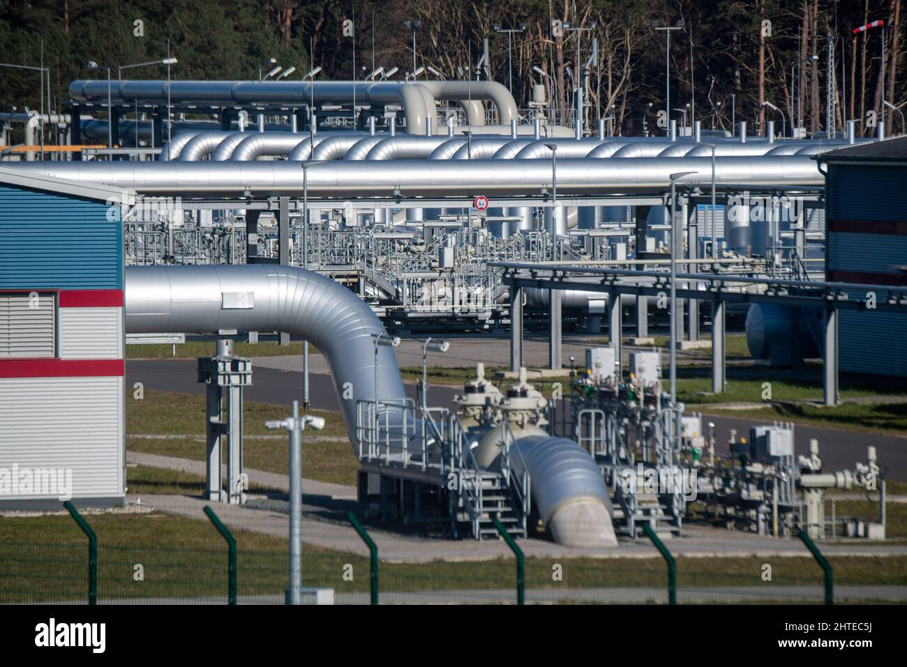 Lubmin, Germany. 28th Feb, 2022. View of the natural gas receiving ...