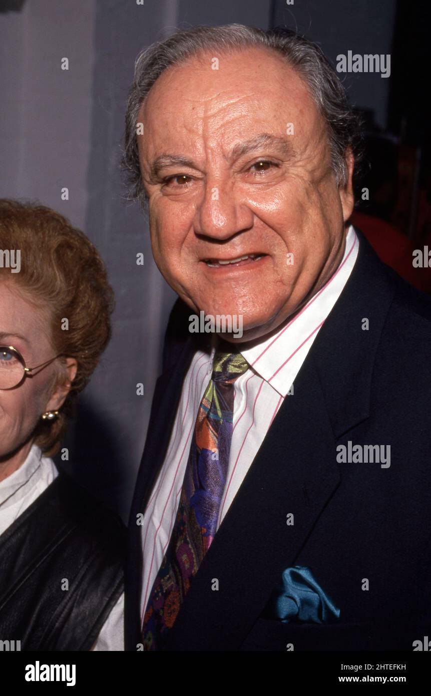 Bill Dana 1988 Credit: Ralph Dominguez/MediaPunch Stock Photo - Alamy