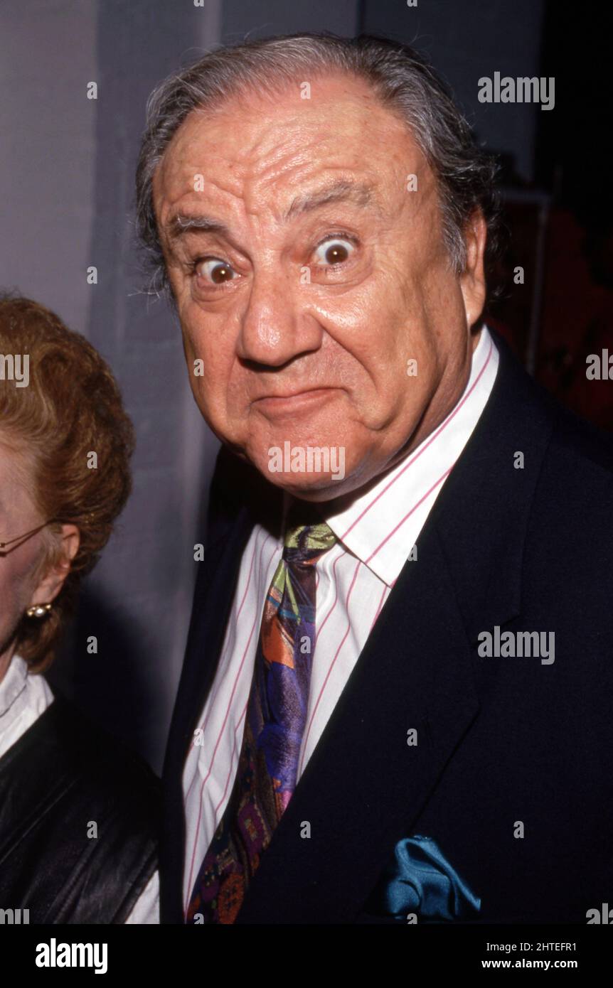 Bill Dana 1988 Credit: Ralph Dominguez/MediaPunch Stock Photo - Alamy