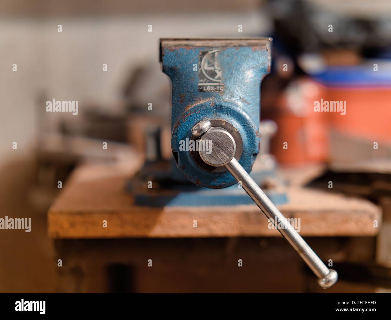Closeup of the bench vise in the mechanical workshop Stock Photo - Alamy