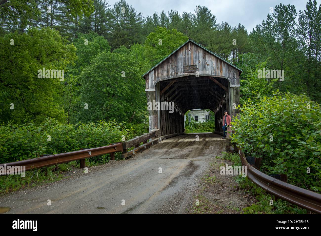 Covered bridge mad river hi-res stock photography and images - Alamy