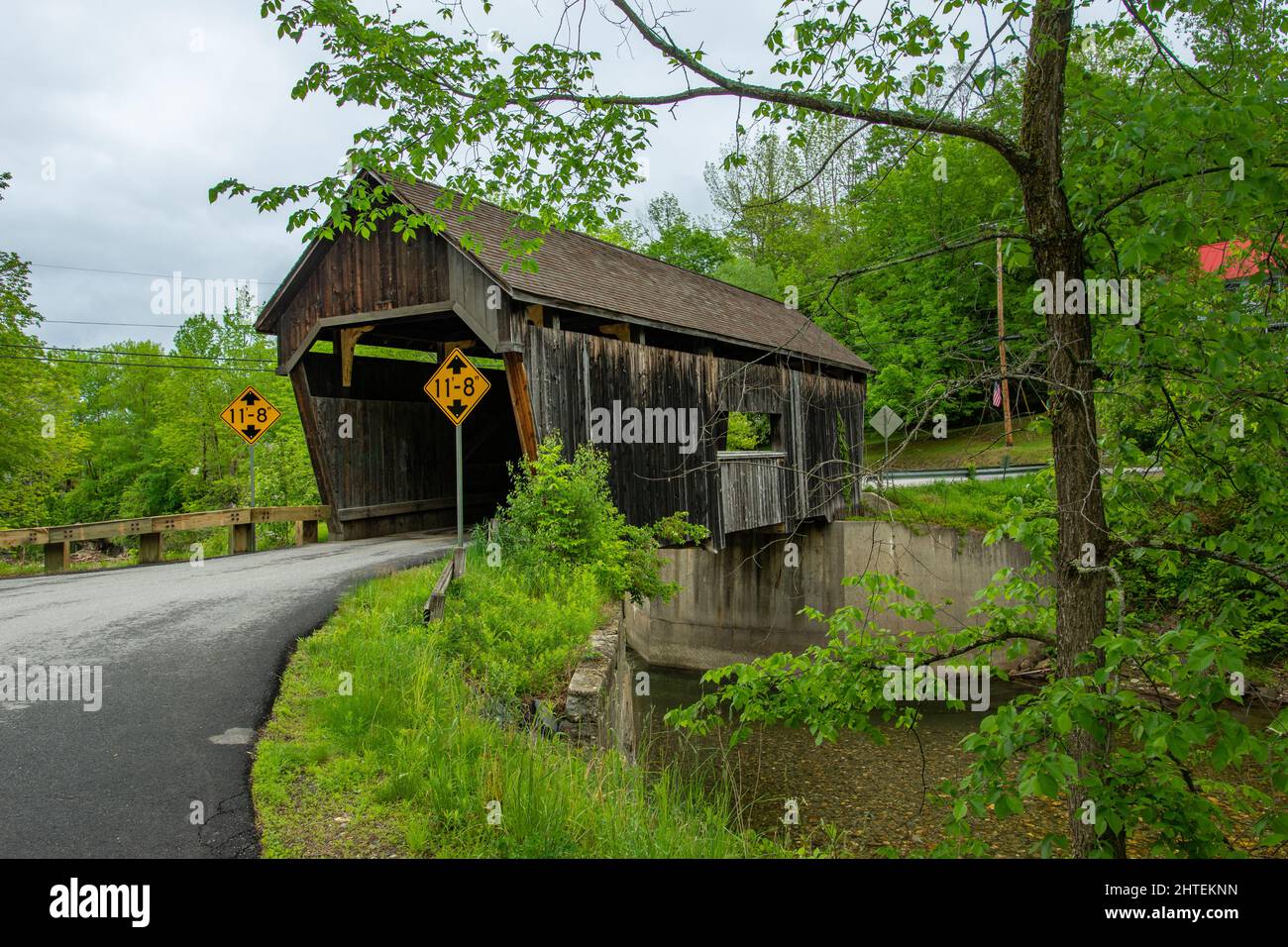 Mad hut hi-res stock photography and images - Alamy