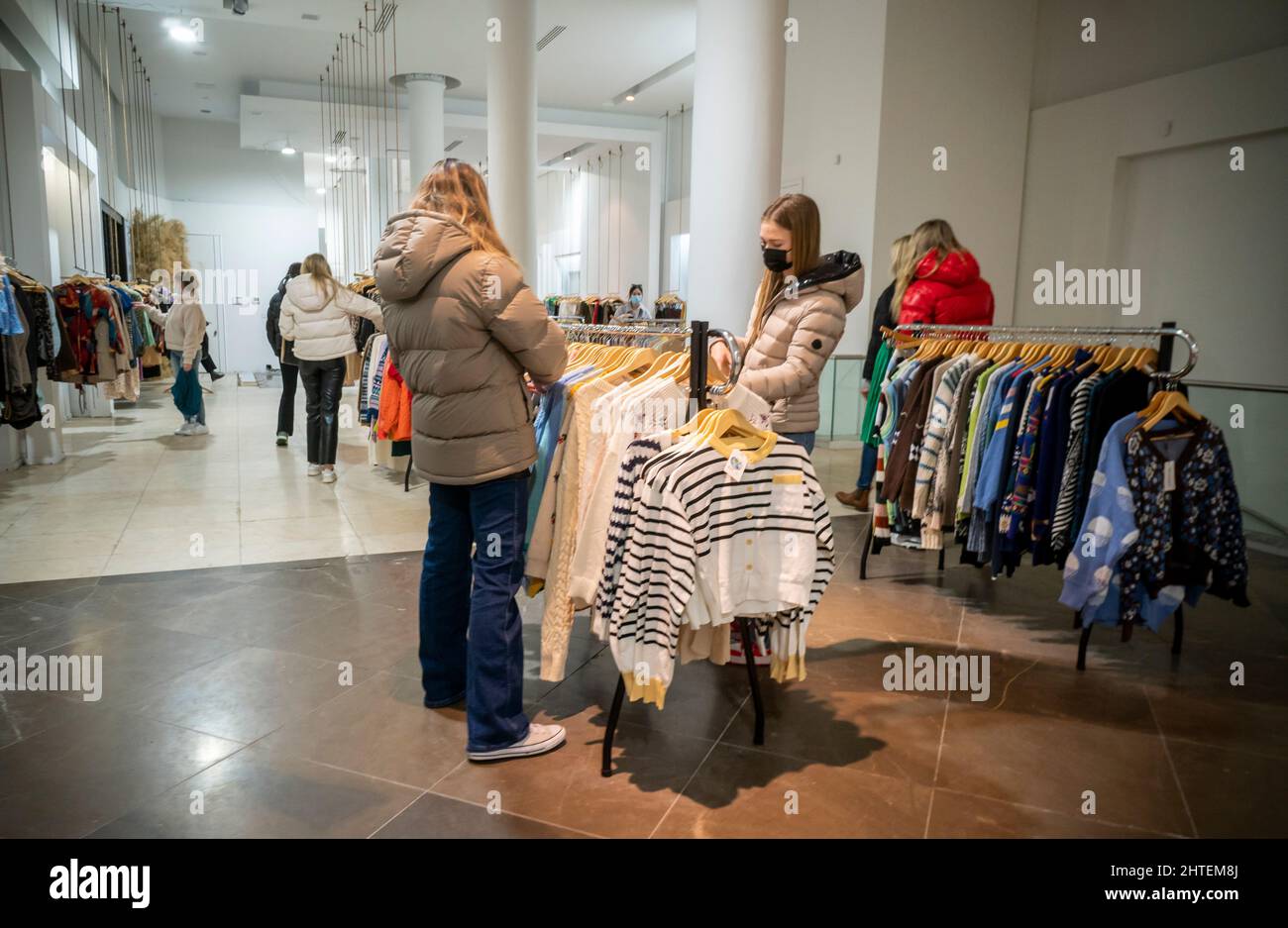 Retail issues hi-res stock photography and images - Alamy