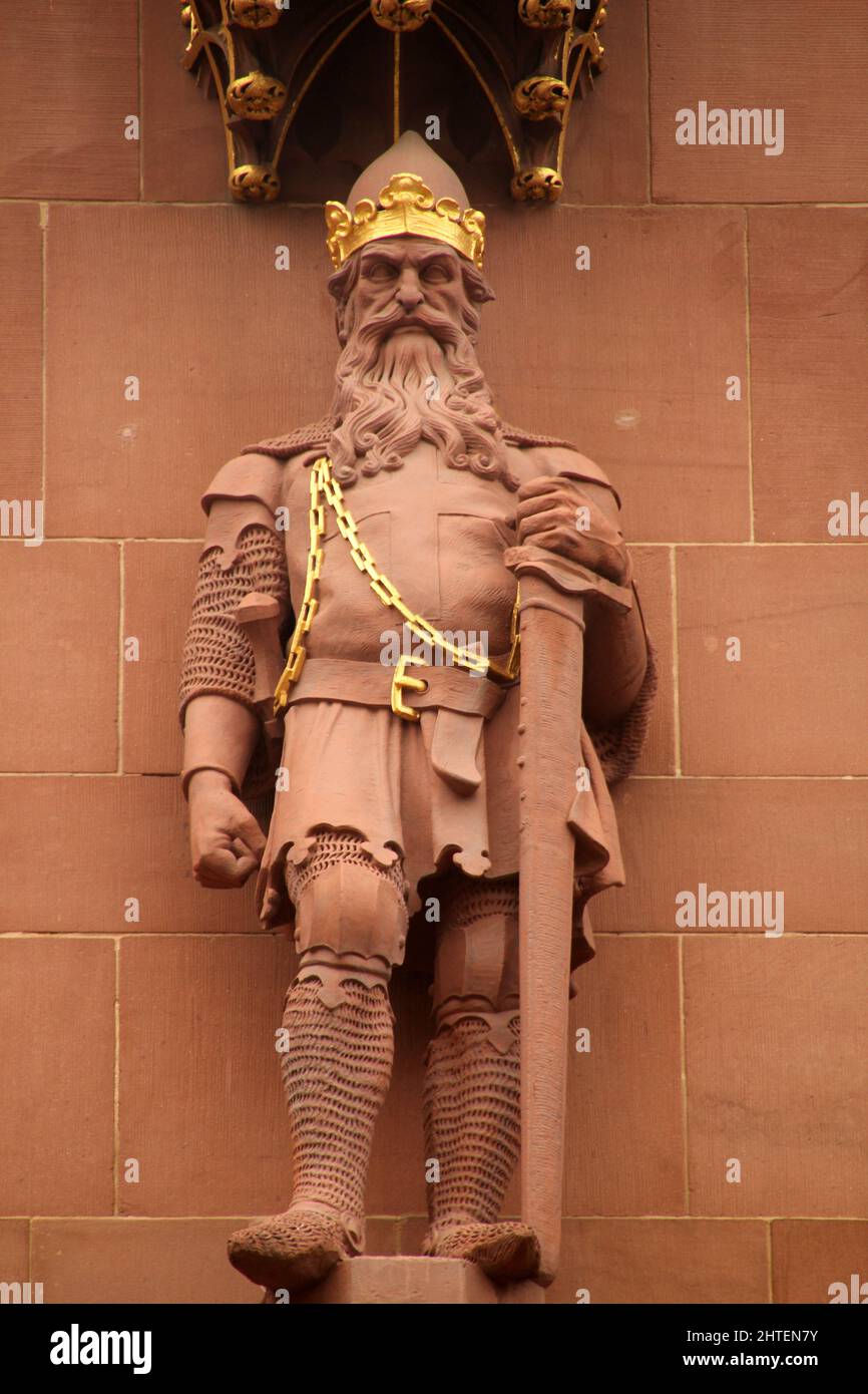 Vertical shot of the statue of Frederick Barbarossa in Frankfurt ...