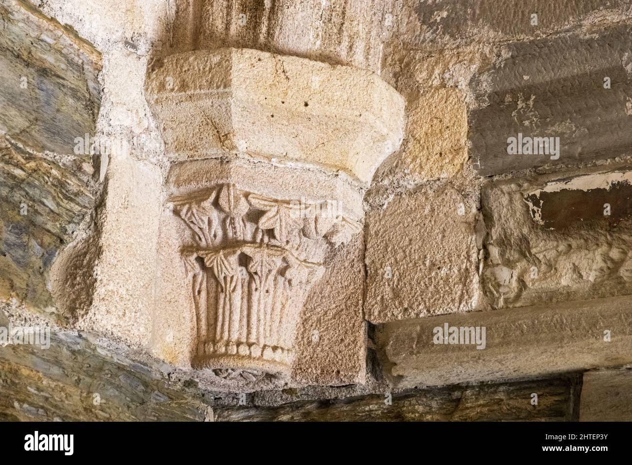 Roman corbels hi-res stock photography and images - Alamy
