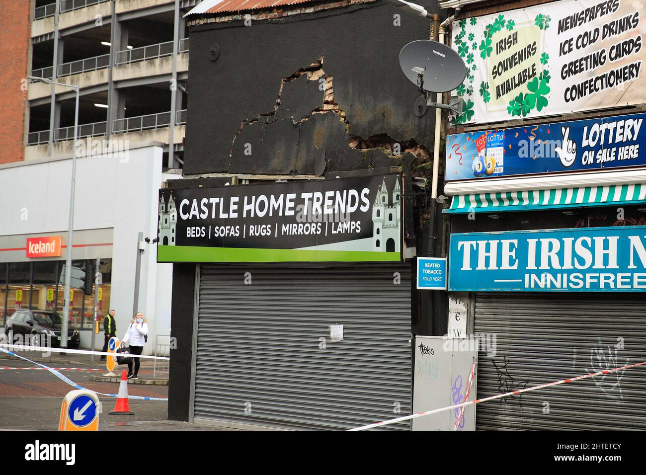 Pavement subsidence hi-res stock photography and images - Alamy