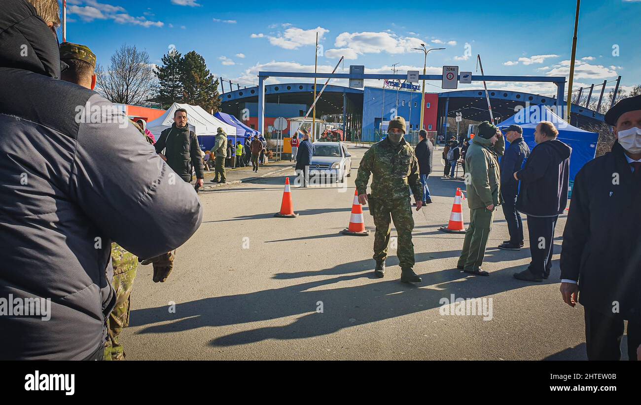 Soldiers at Slovak-Ukrainian border, Vysne Nemecke-Uzhorod, on February ...
