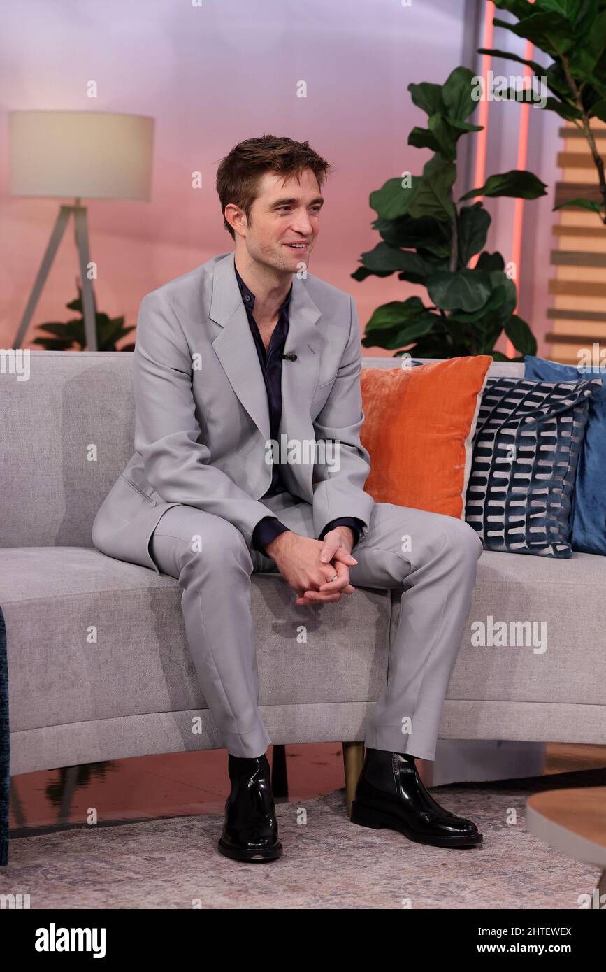 Robert pattinson batman art hi-res stock photography and images - Alamy