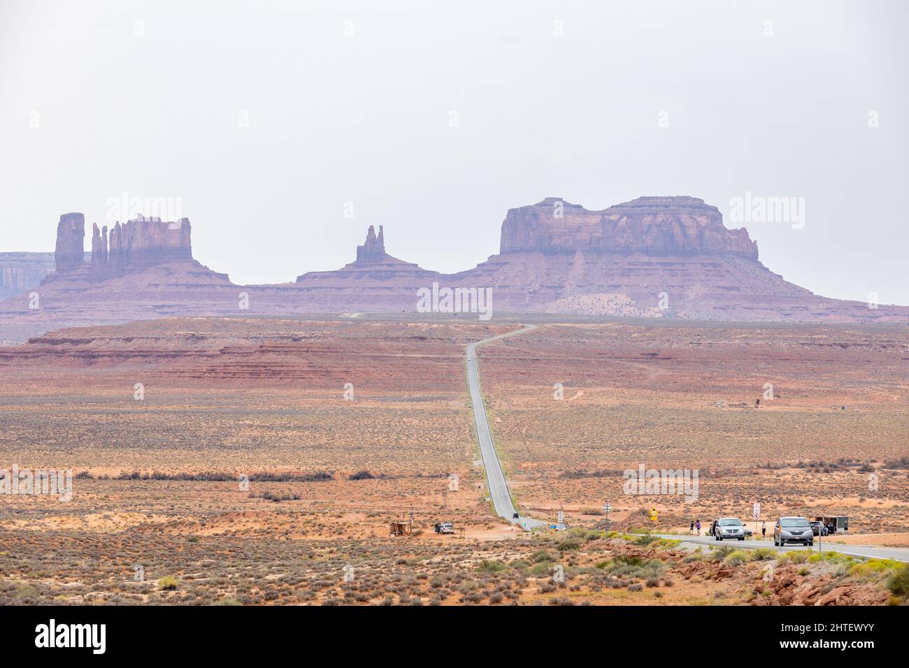 Monument valley highway shot hi-res stock photography and images - Alamy