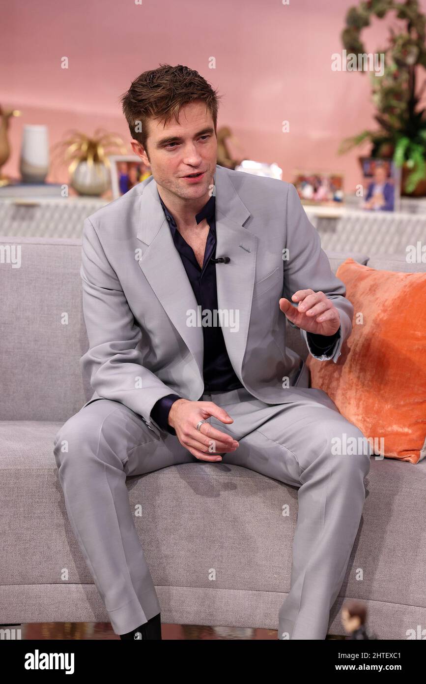 Robert pattinson batman art hi-res stock photography and images - Alamy