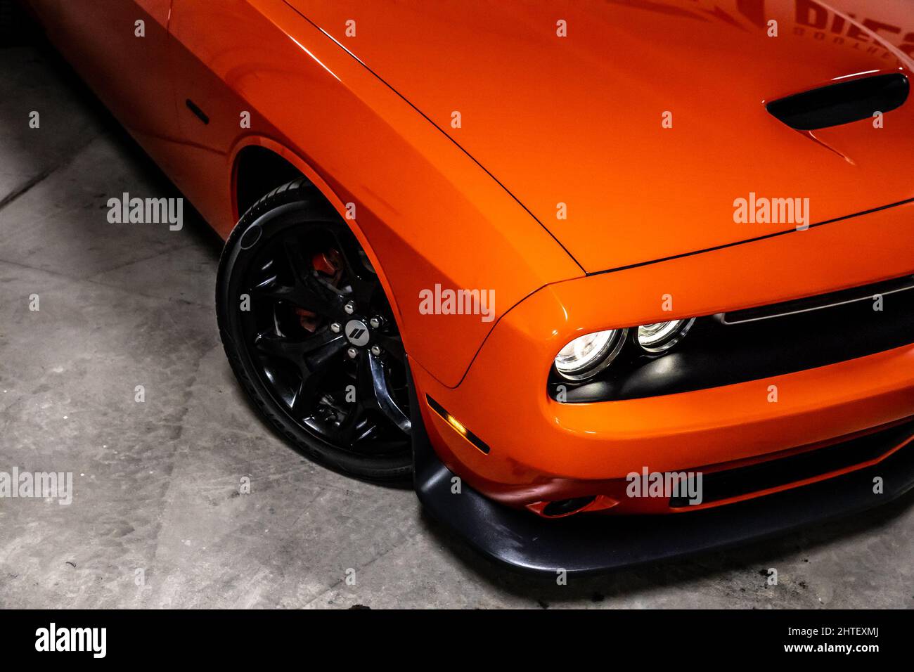 Orange dodge challenger hi-res stock photography and images - Alamy
