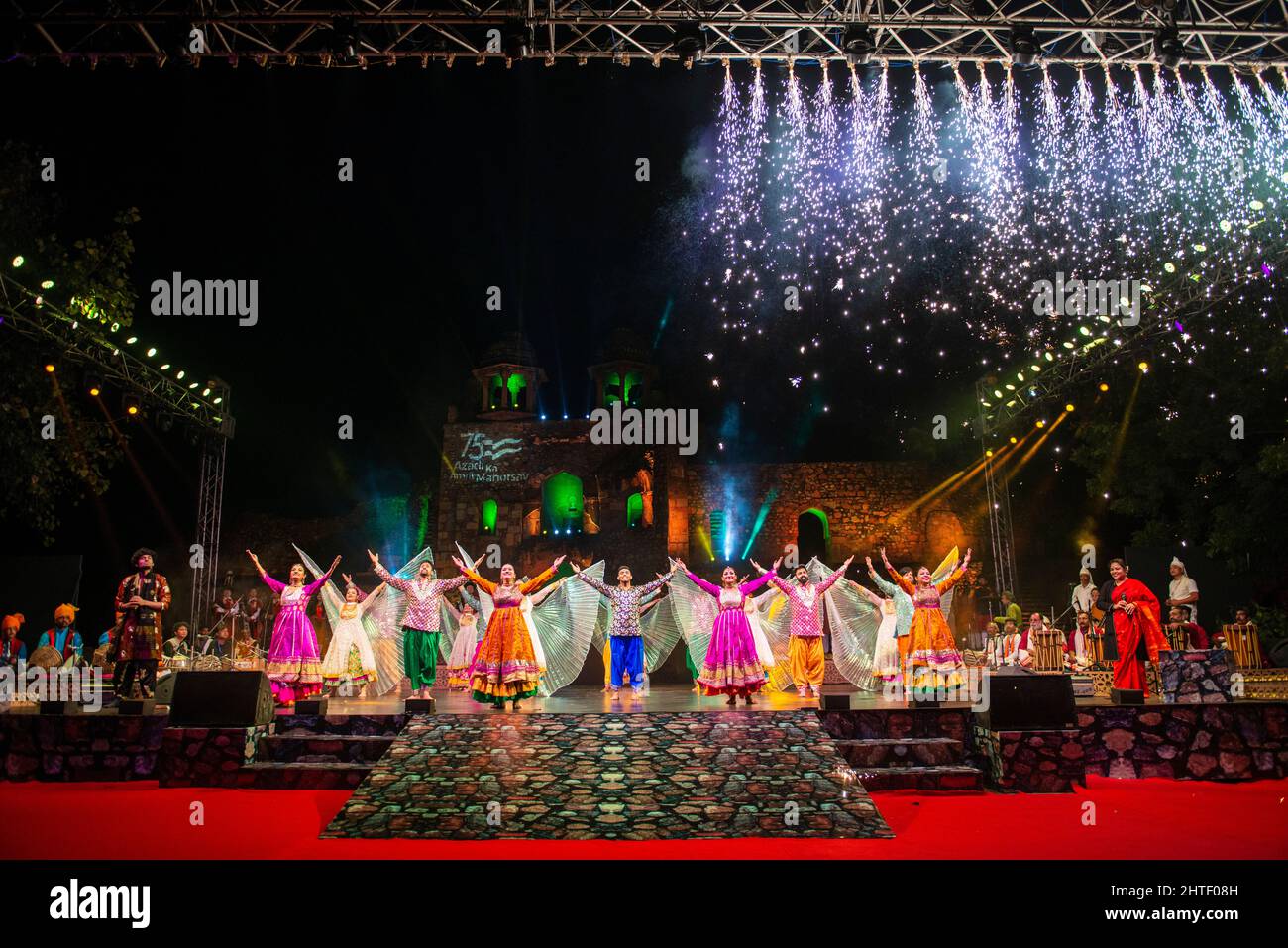 New Delhi, India. 27th Feb, 2022. Artists perform contemporary dance ...