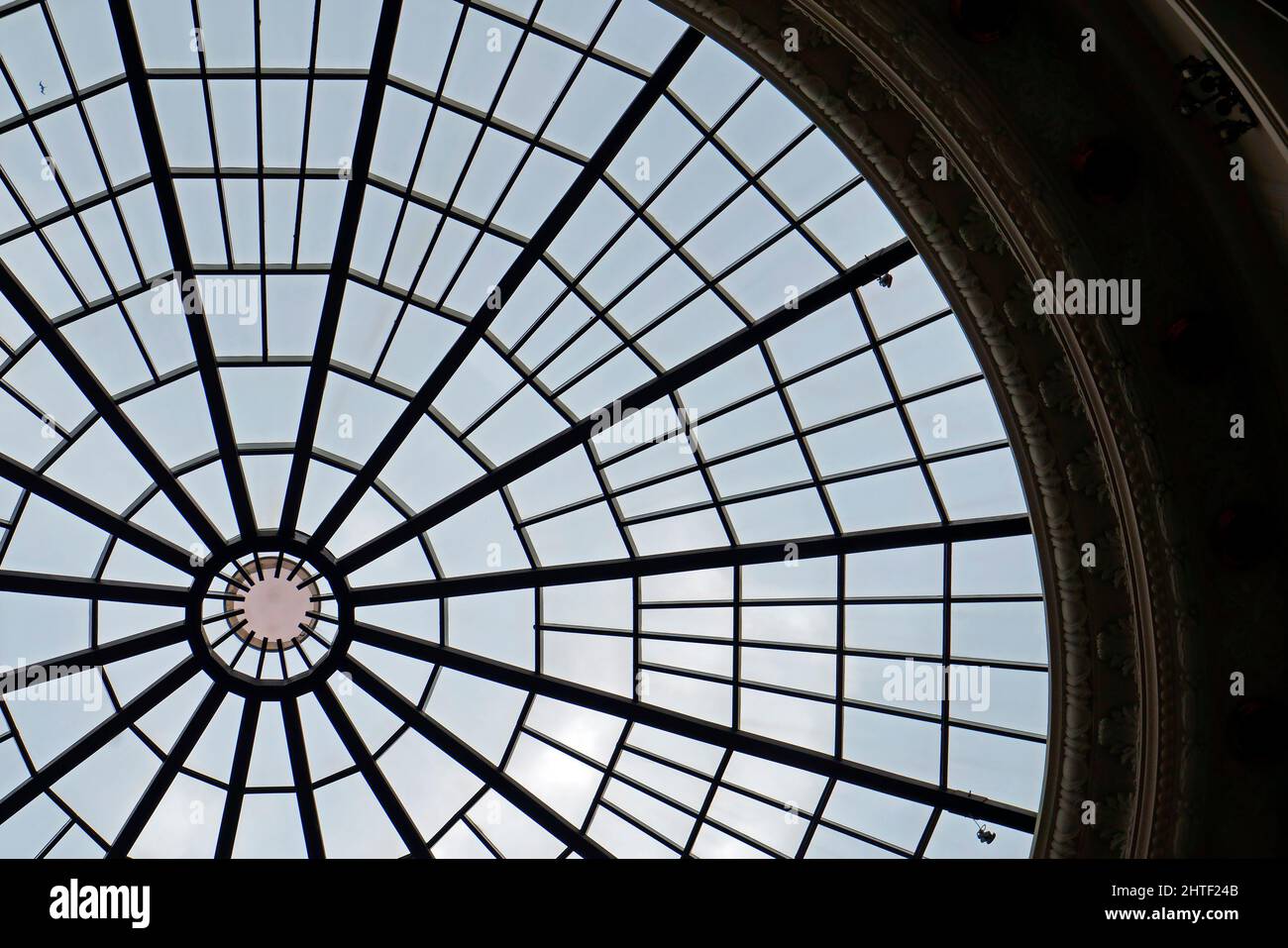 Modern glass roof circular hi-res stock photography and images - Alamy
