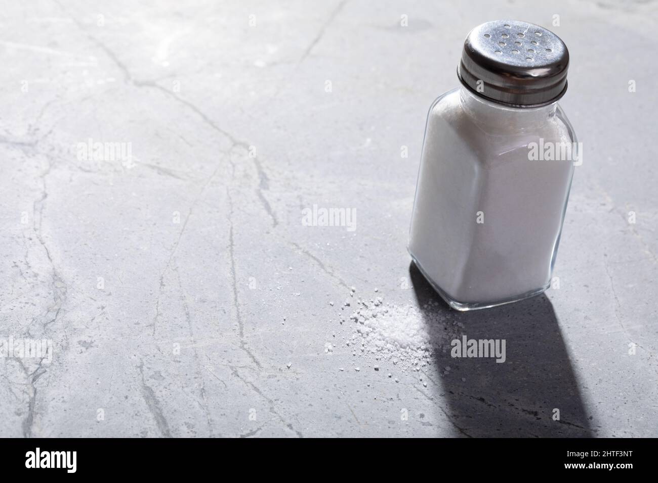 Table falling hi-res stock photography and images - Alamy