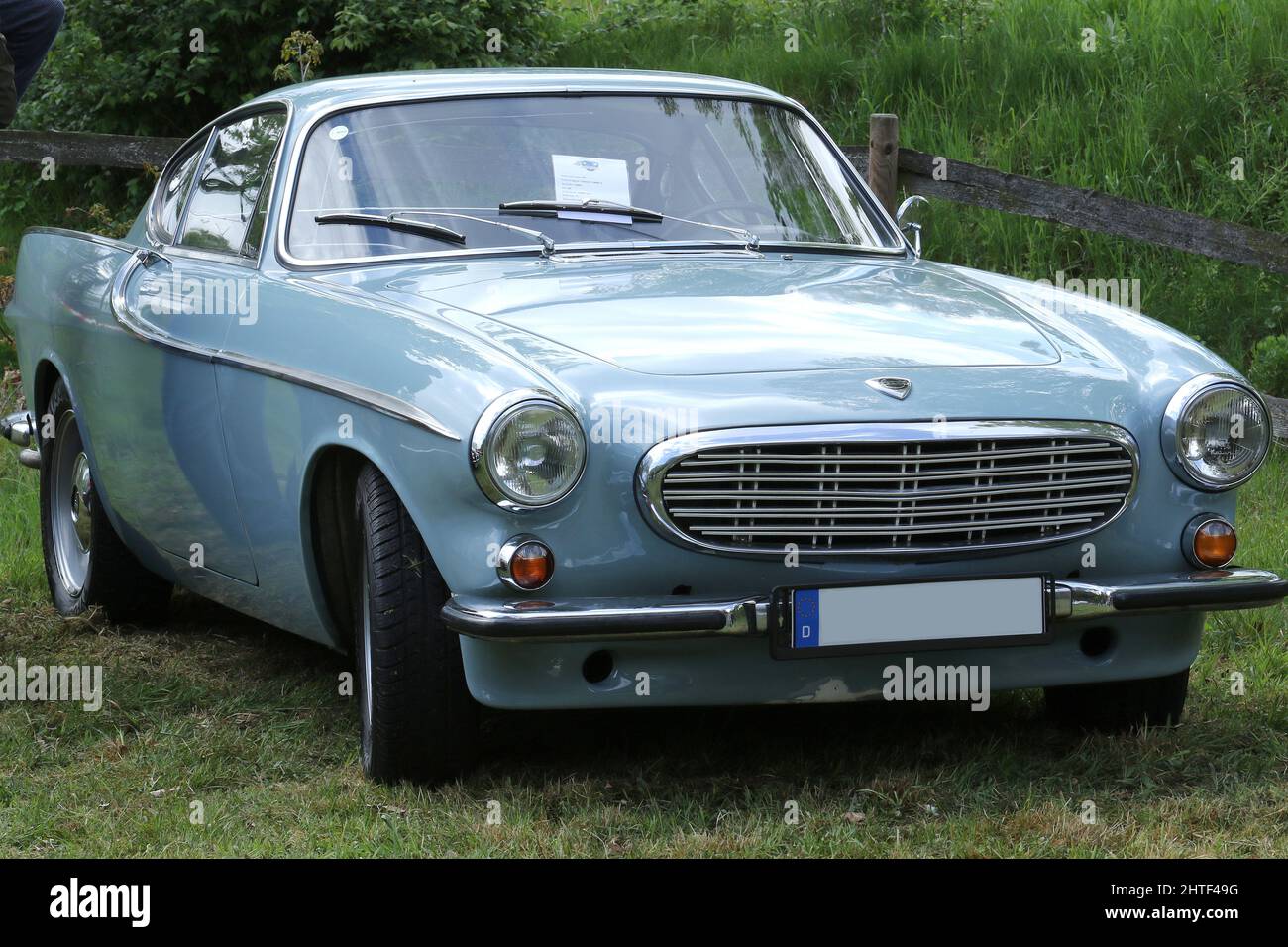 meet a volvo on a classic car Stock Photo - Alamy
