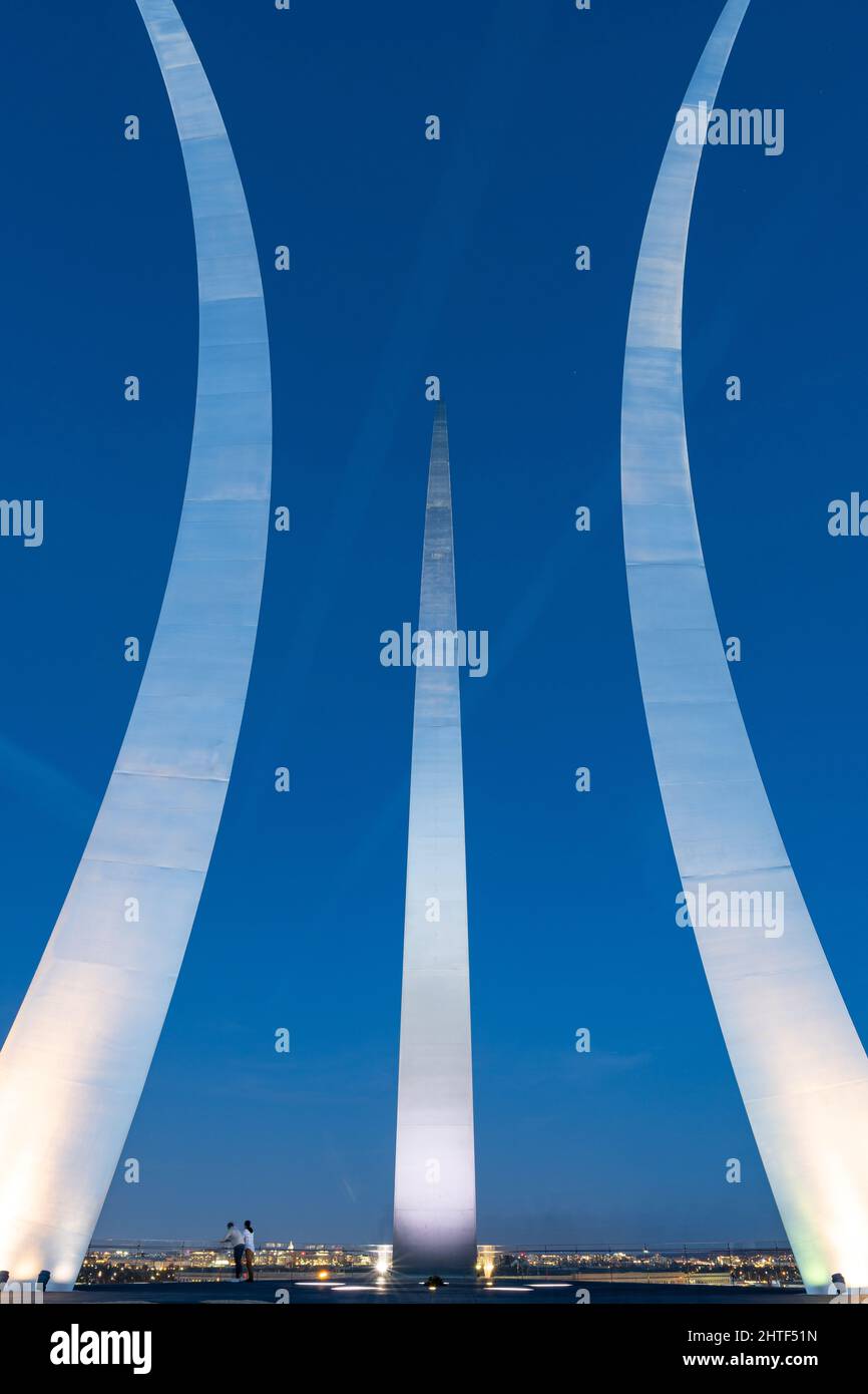 Air Force Memorial Pillars At Night Stock Photo - Alamy