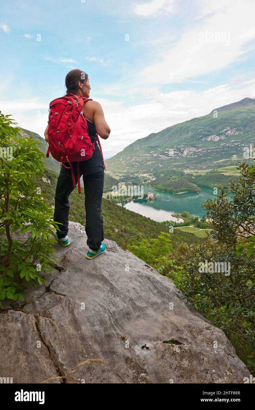 Trekking italy woman lake hi-res stock photography and images - Alamy