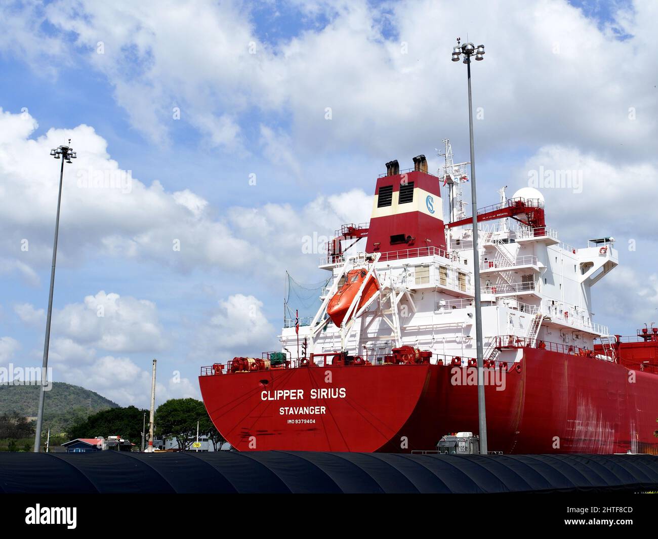 Huge tanker hi-res stock photography and images - Alamy