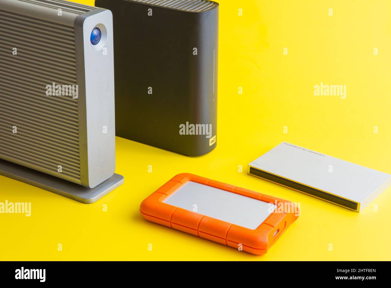 Back up external hard drive hi-res stock photography and images - Alamy