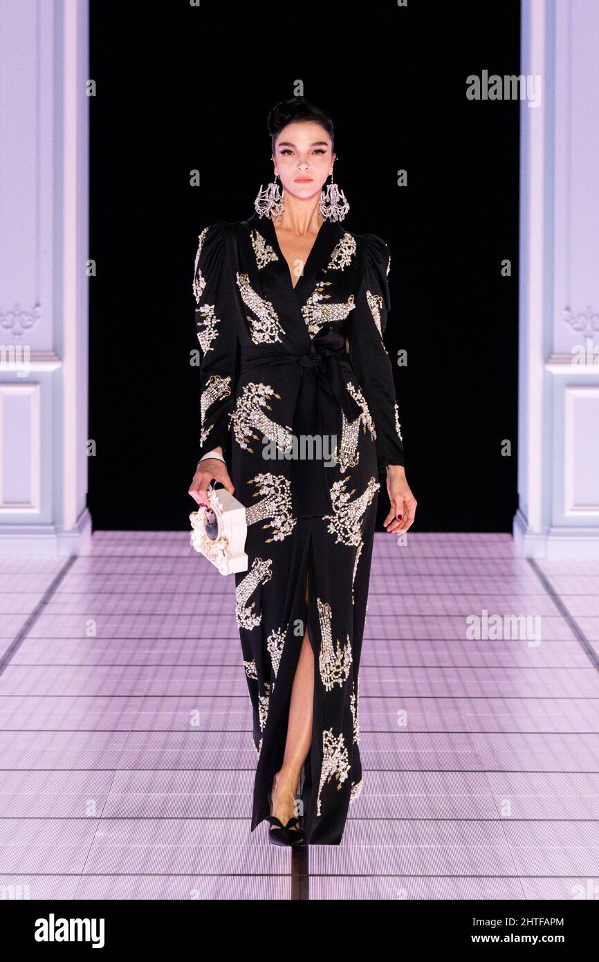Maria Carla Boscono Milan Fashion Week - Women F/W 22-23 Moschino ...