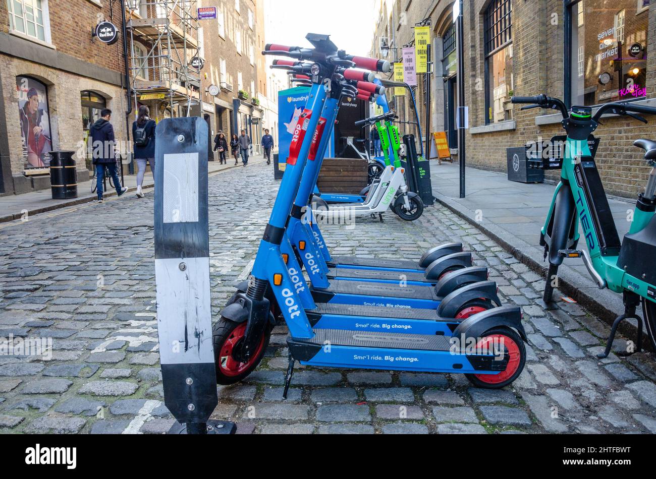 Dott scooters hi-res stock photography and images - Alamy