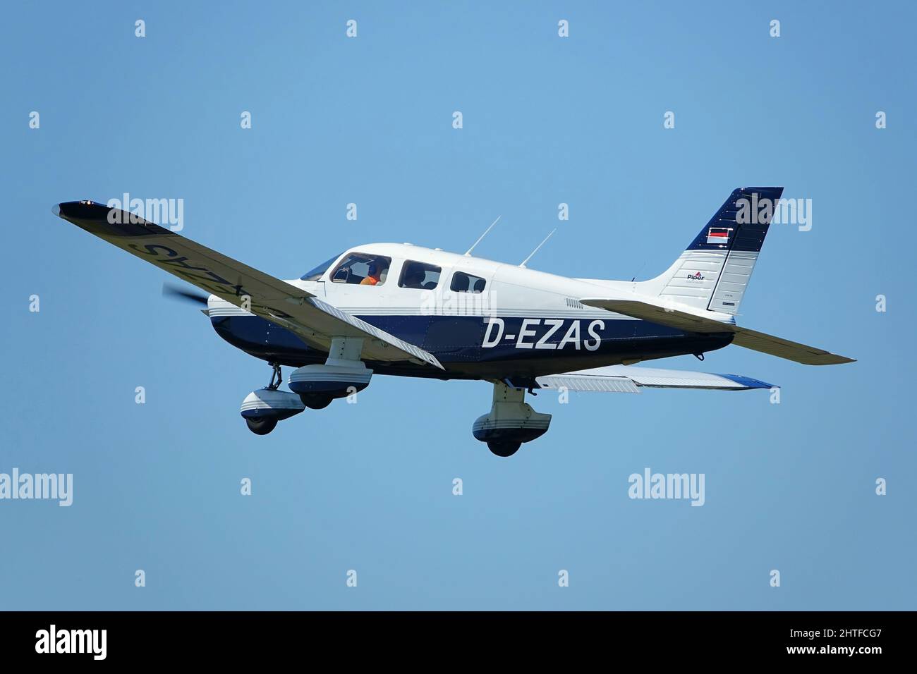 In flight shot of a departing Piper PA 28 Archer III at Jade-Weser ...