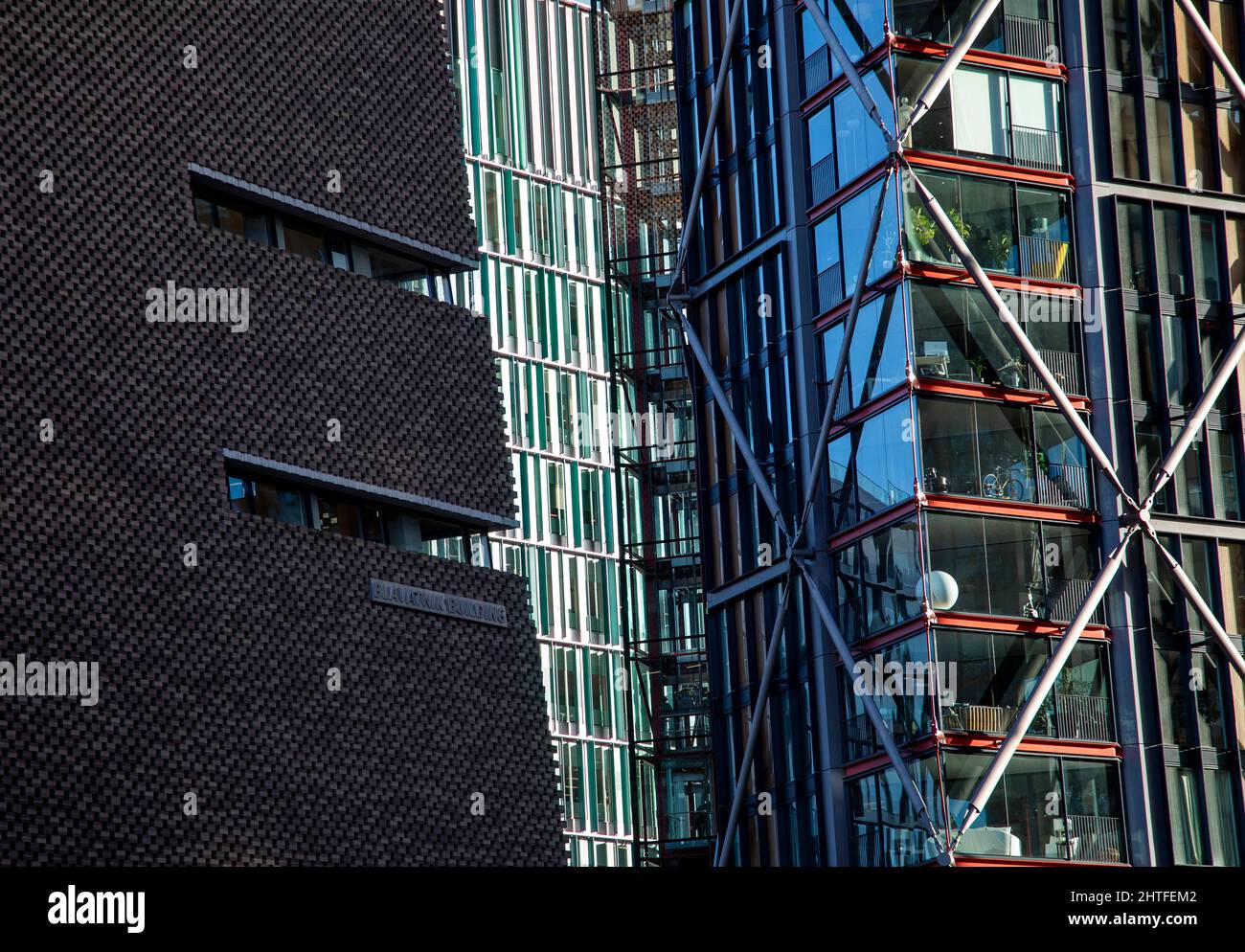 Side aspect of the Tate Modern Building Stock Photo - Alamy