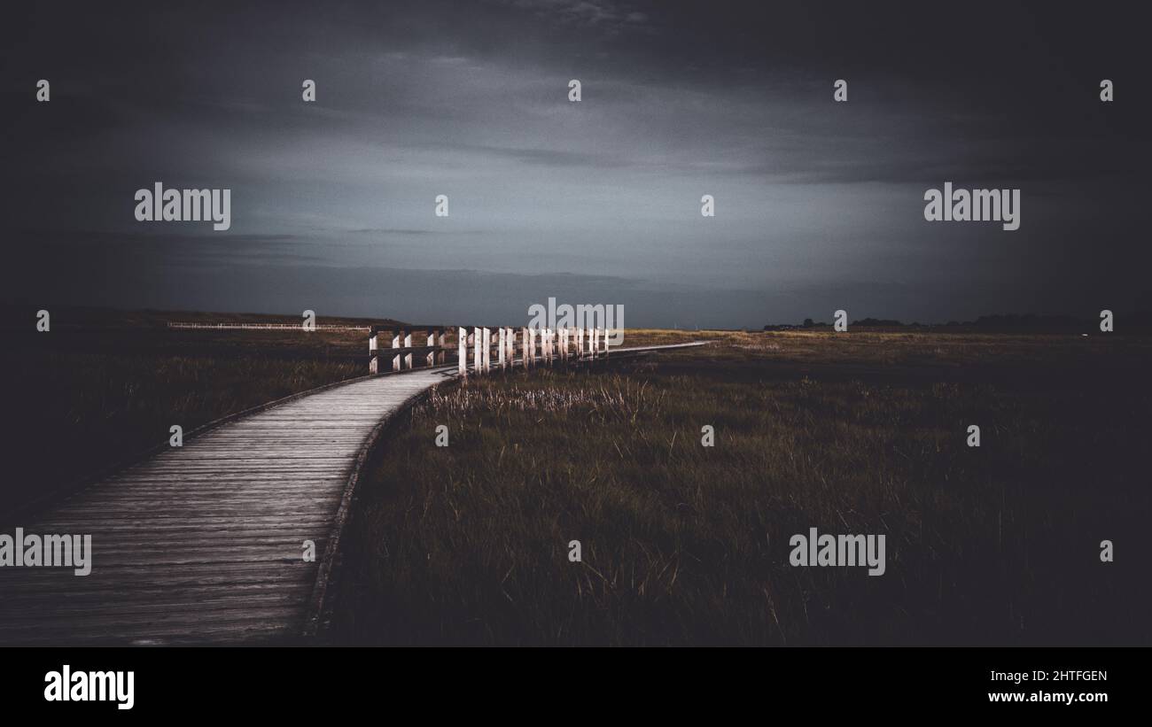 Country road fields dark night hi-res stock photography and images - Alamy