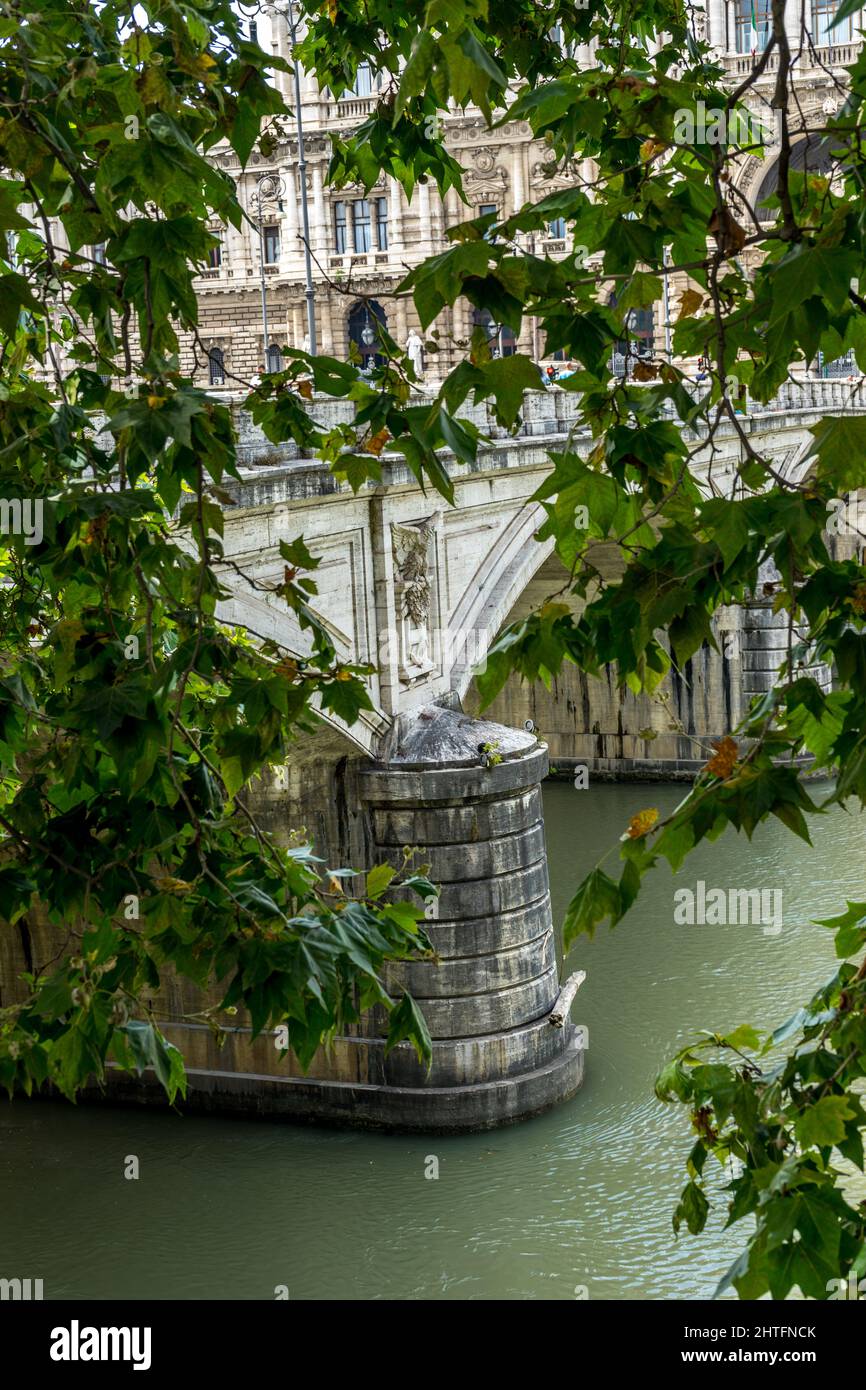 Rome italy lake garden hi-res stock photography and images - Alamy