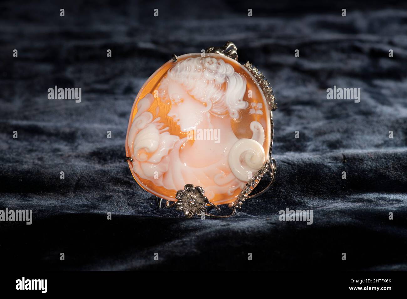 Traditional cameo hi-res stock photography and images - Alamy