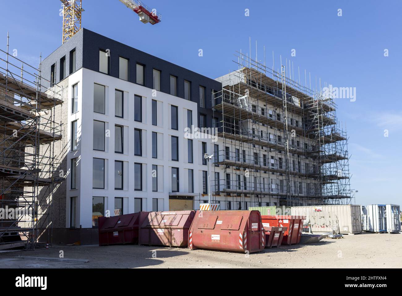 Exterior facade of apartment building under construction Stock Photo ...