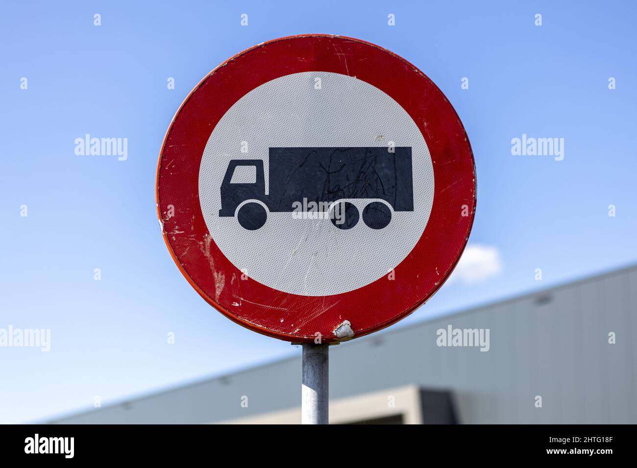 Dutch traffic sign contrasted against blue sky Stock Photo - Alamy