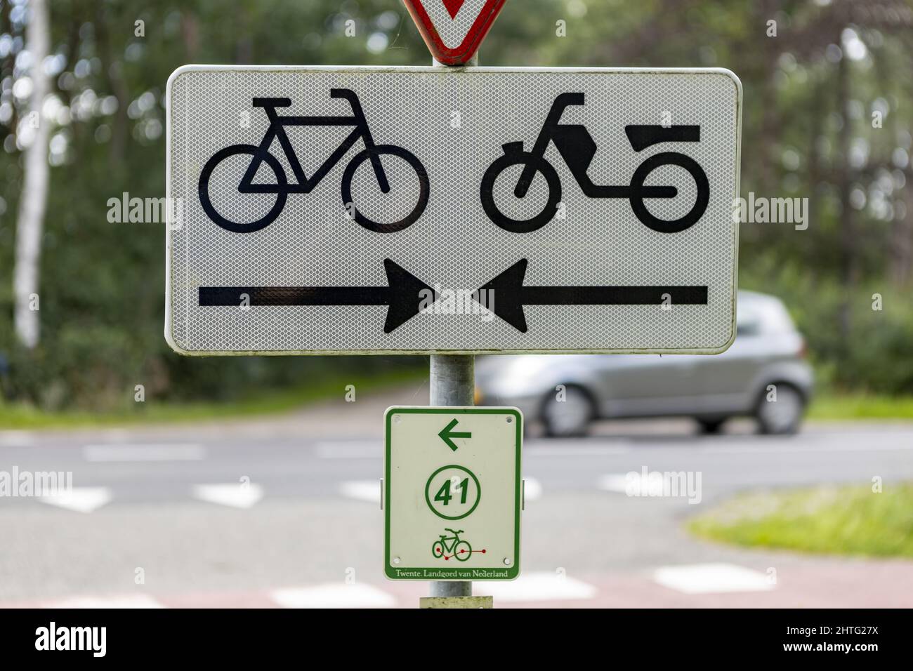 Traffic bike and moped sign Stock Photo - Alamy