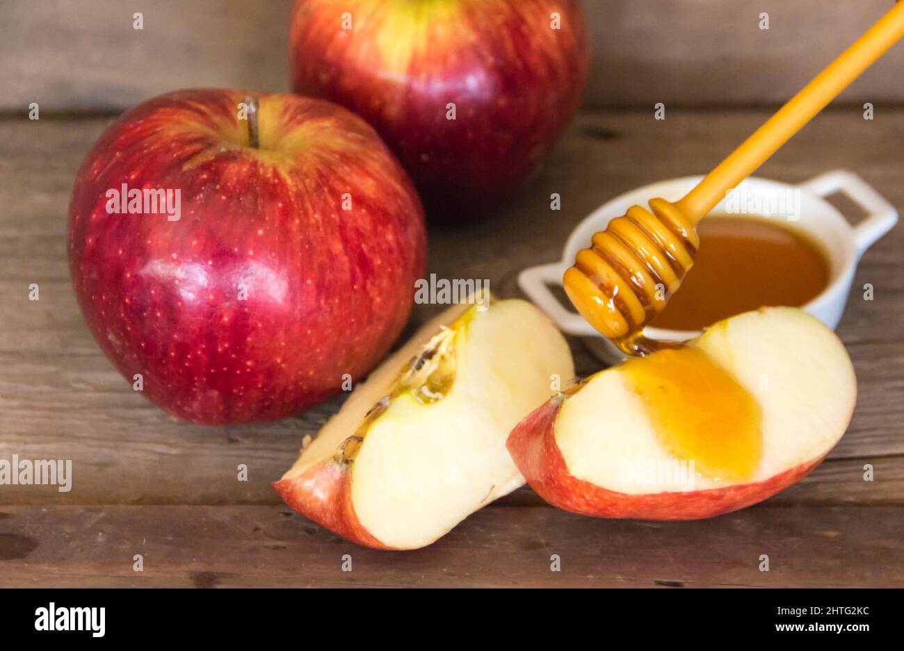Apples and honey symbol of Rosh Hashanah, jewish new year Stock Photo ...