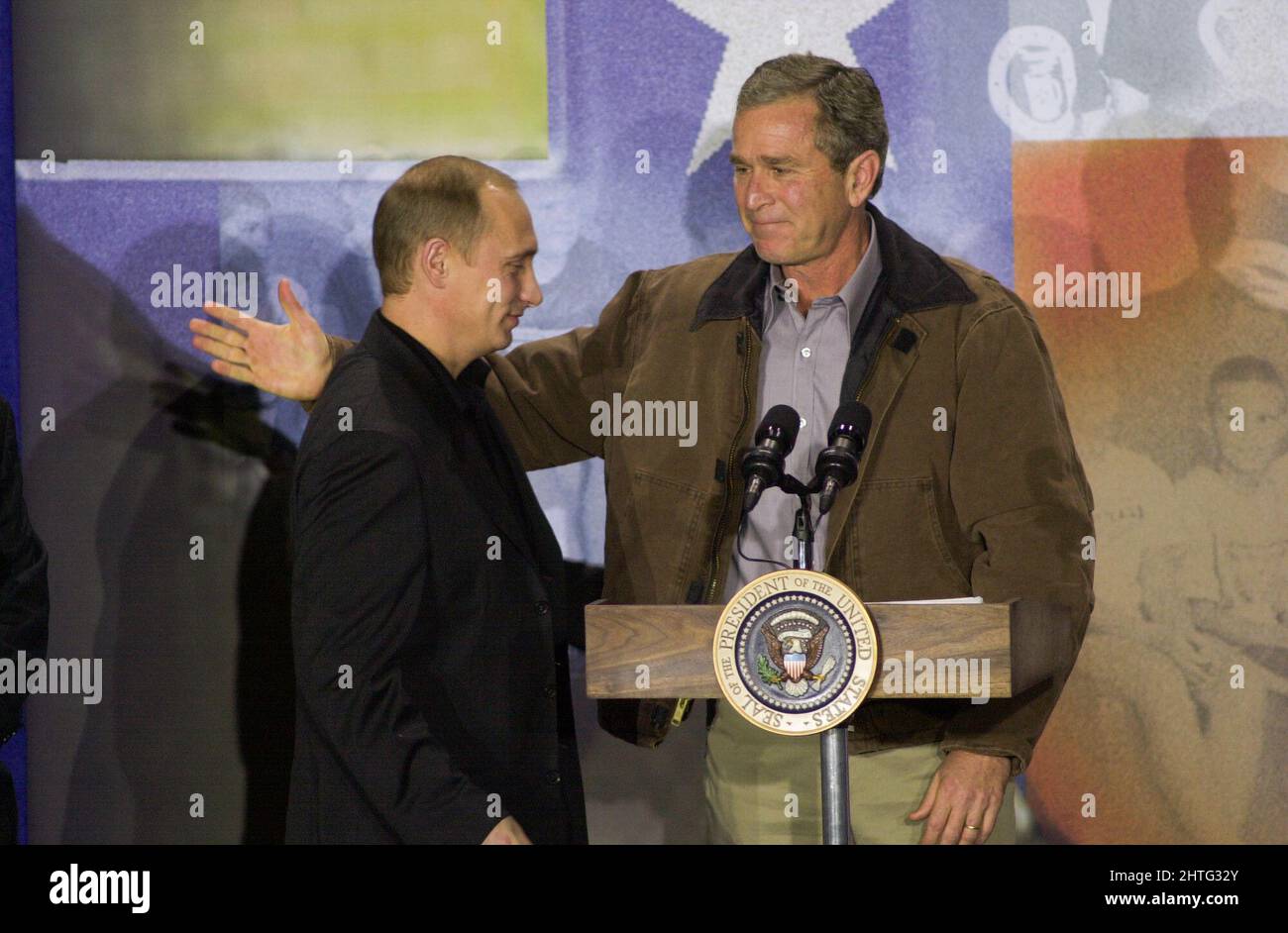 World leaders george bush putin hi-res stock photography and images - Alamy