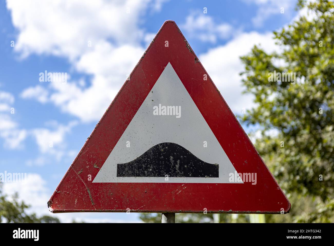Traffic sign of speed bump threshold in The Netherlands Stock Photo - Alamy