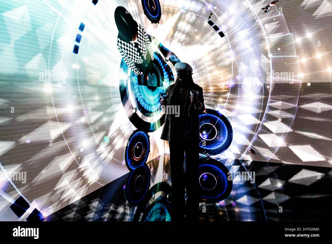 Barcelona, Spain. 28th Feb, 2022. A visitor wearing her mandatory FFP2 ...