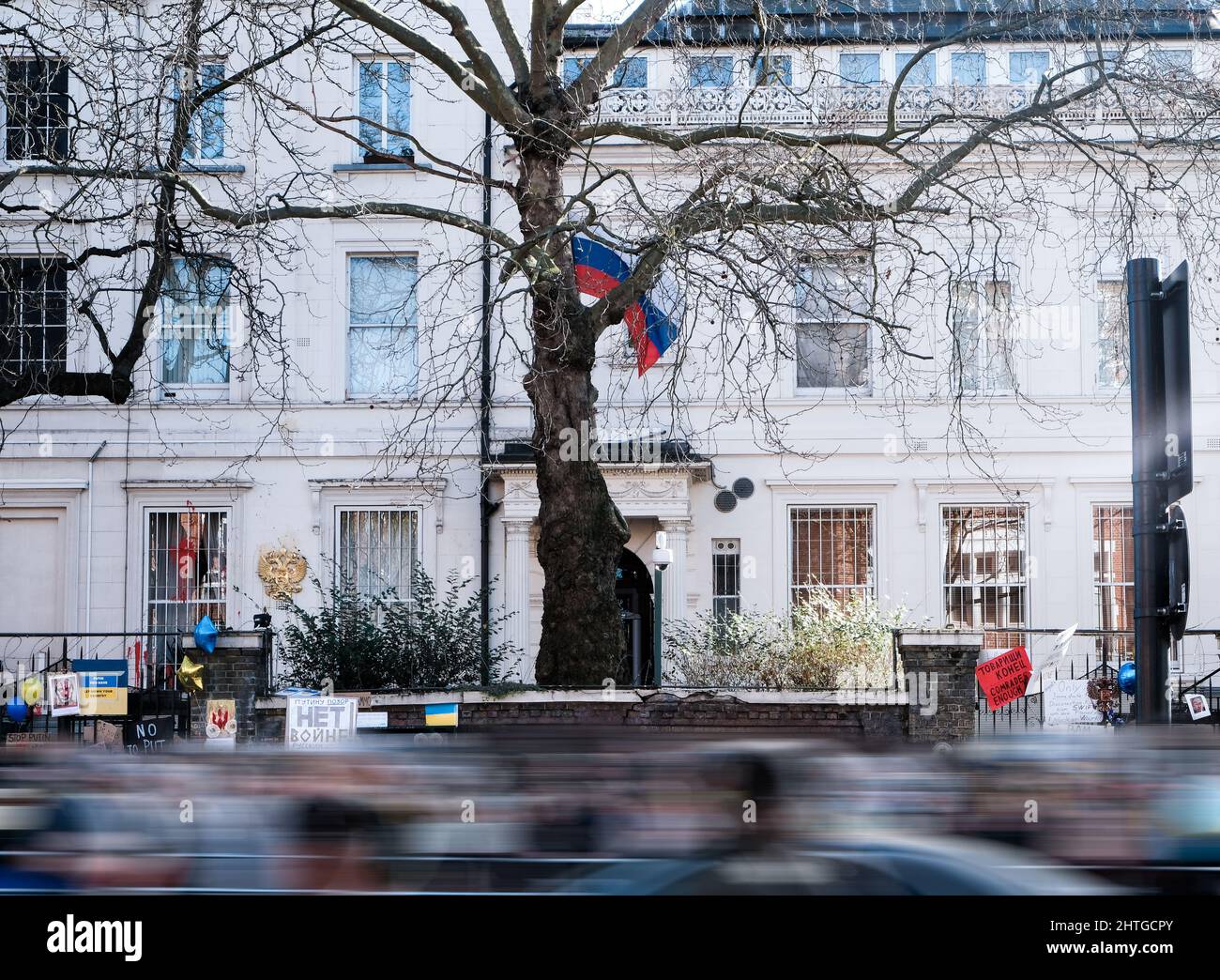 Russian embassy notting hill gate hi-res stock photography and images ...