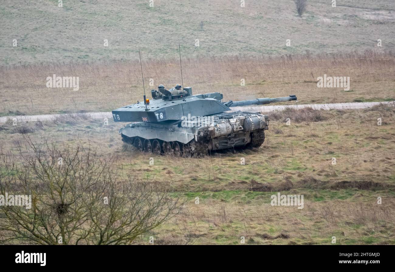 British army FV4034 Challenger 2 main battle tank in action on a ...