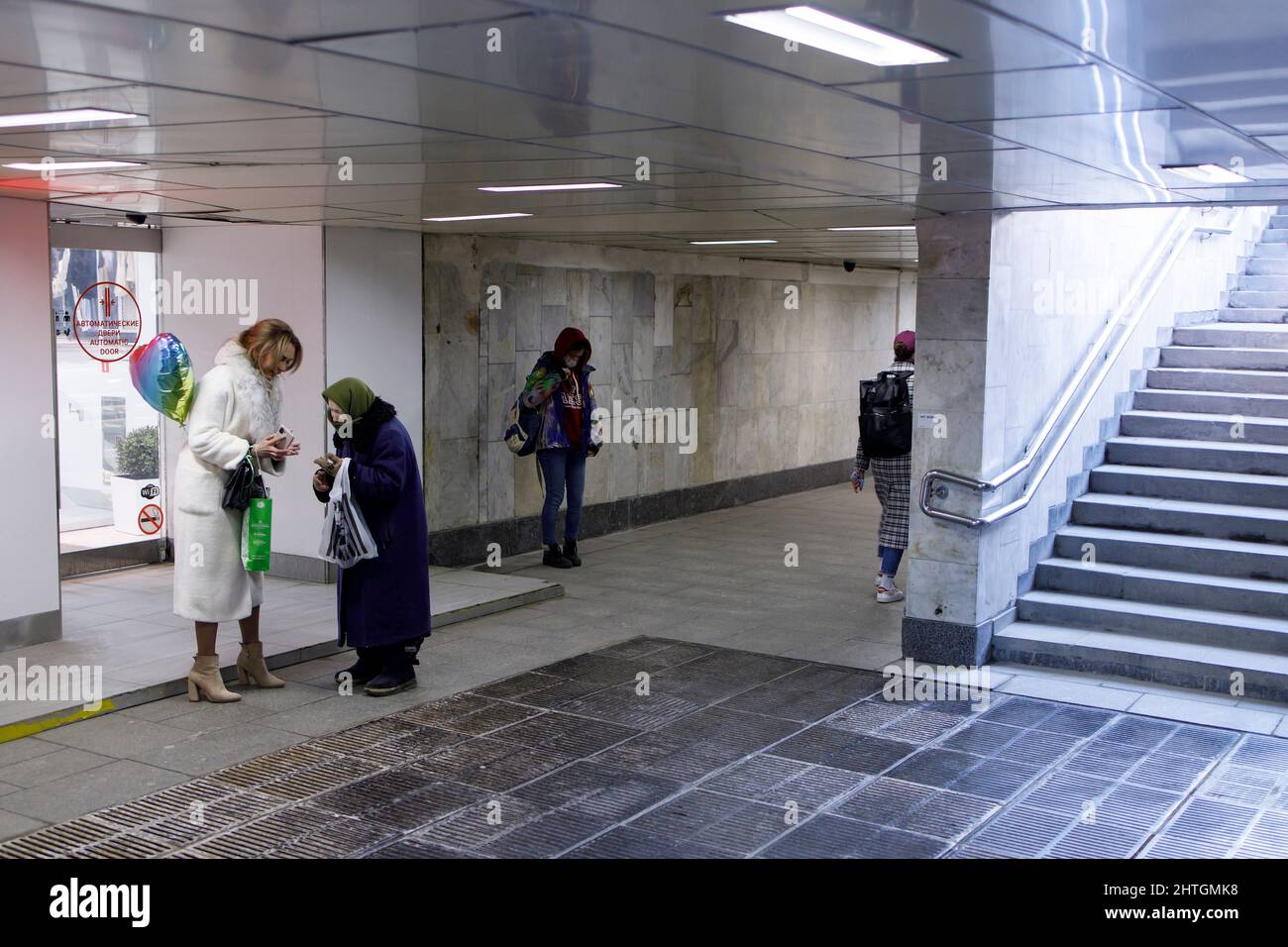 Russia poverty moscow 2022 hi-res stock photography and images - Alamy