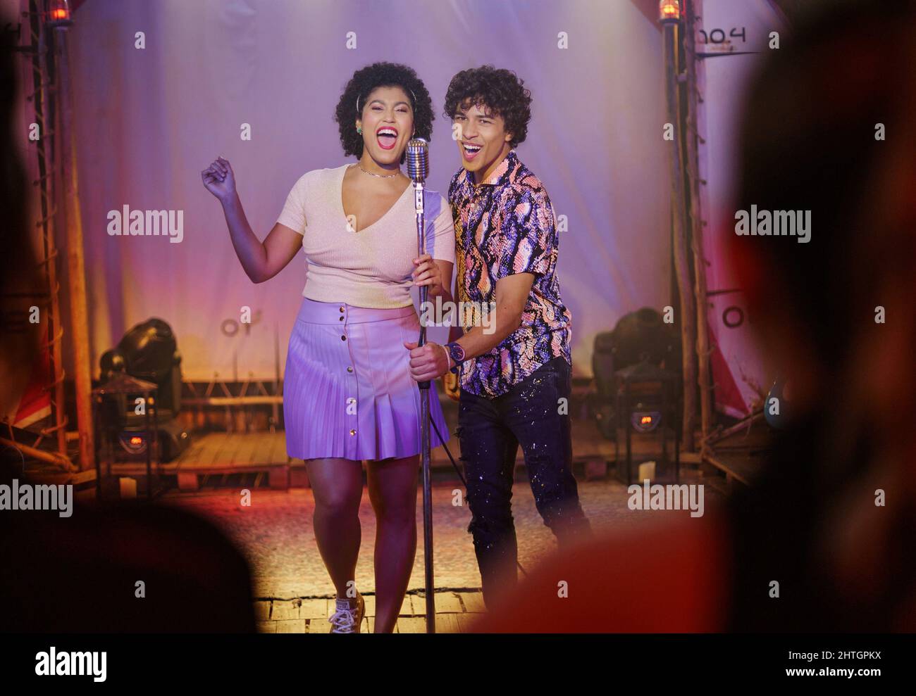 CIELO GRANDE, (aka SECRETS OF SUMMER), from left: Luan Brum, Thaís ...