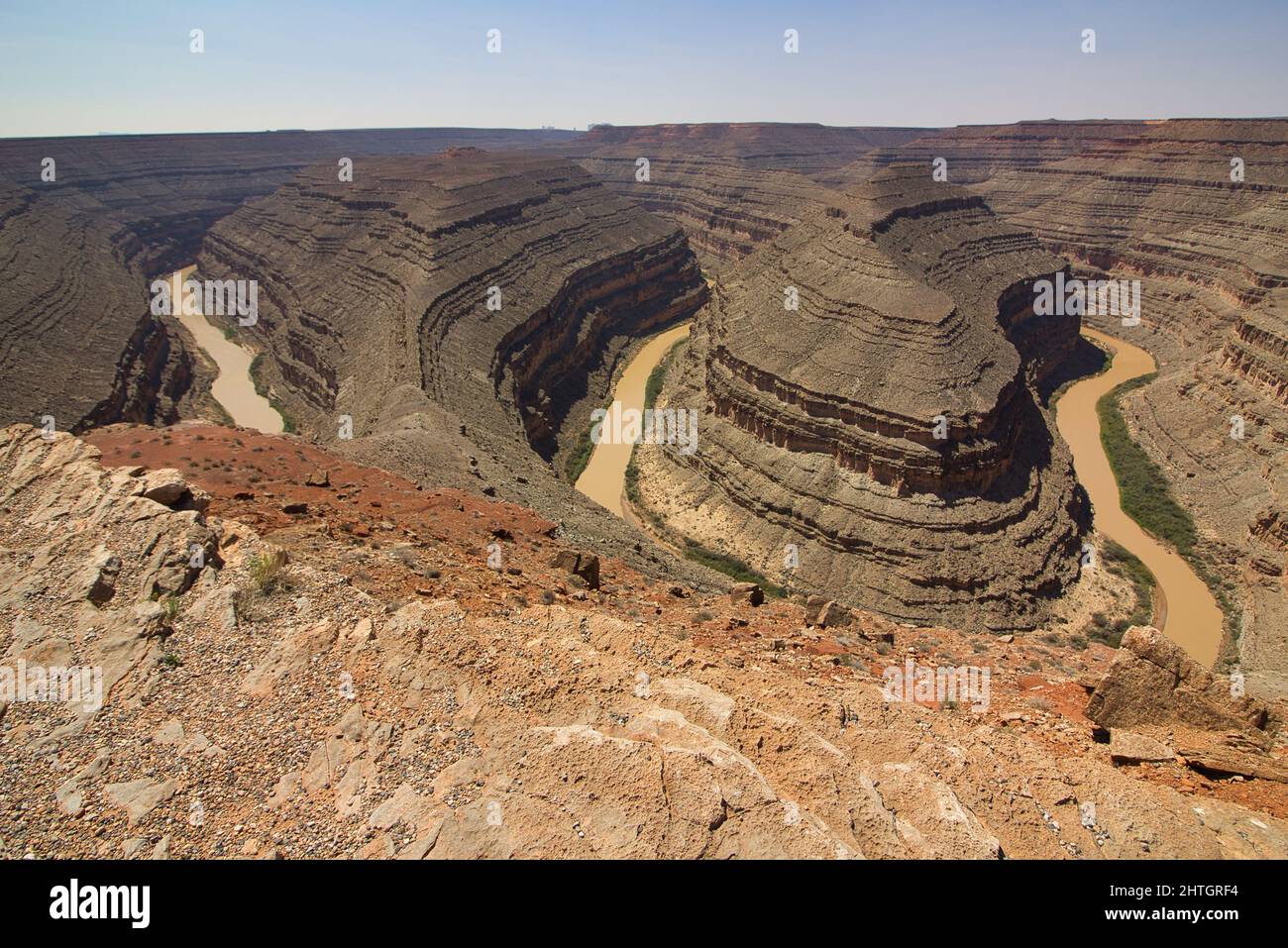 Panoramic view of the San Juan River in Gooseneck State Park, Utah ...